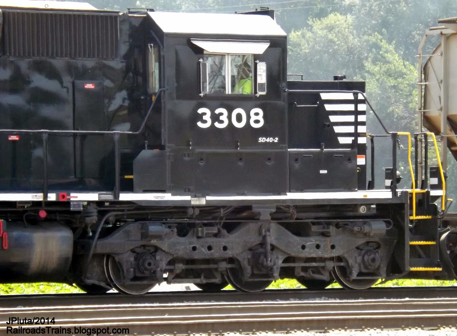 RAILROAD Freight Train Locomotive Engine EMD GE Boxcar BNSF,CSX,FEC ...