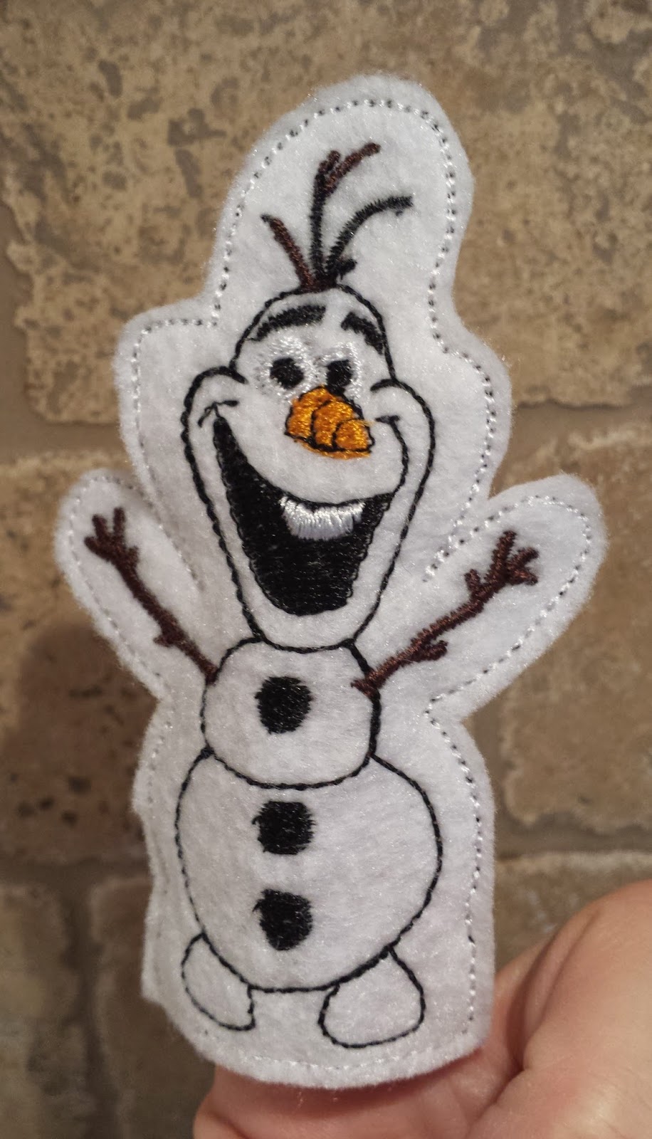 Crop-tastic: Olaf Finger Puppet