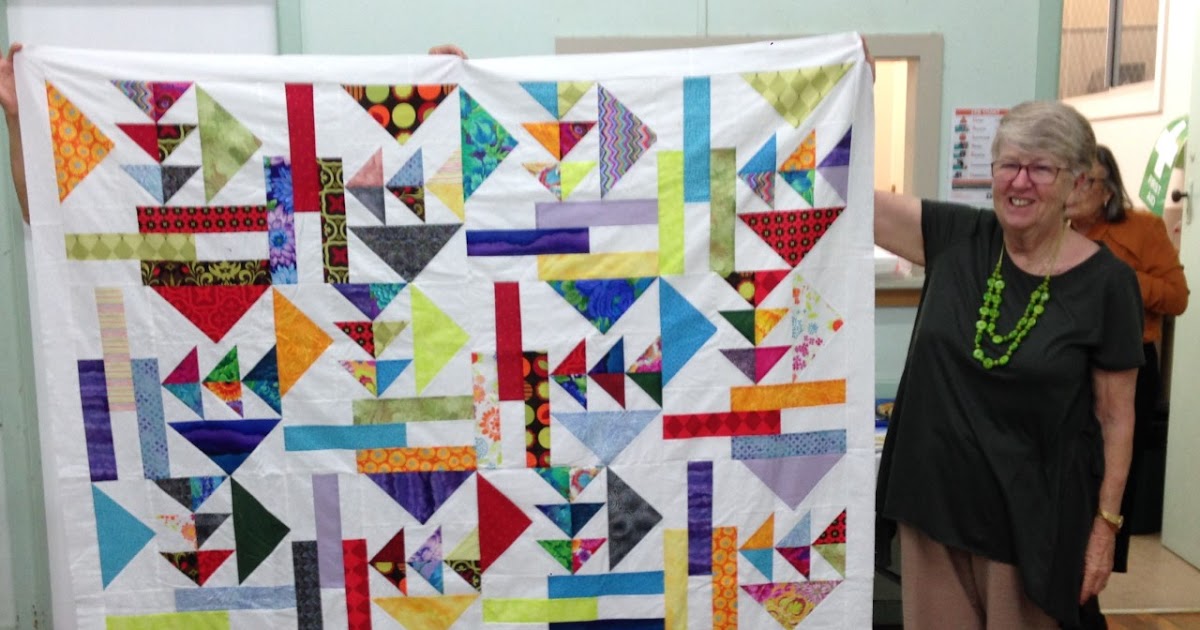 Wauchope Patchwork Quilters: Sew and tell night group,thanks Patti for the photos.