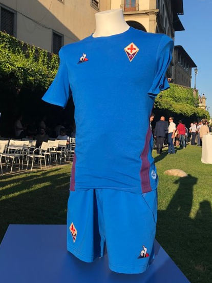 Again 5 Player Kits - ACF Fiorentina 18-19 Home + 4 Away Kits Released ...
