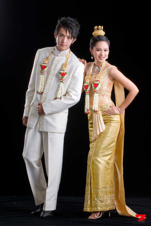 Model Kaung Pyae and Moe Yu San in Wedding Fashions | Myanmar Celebrity ...