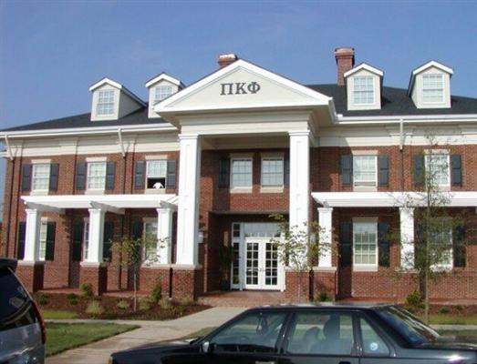 Greek Life 101: Fraternity and Sorority Houses