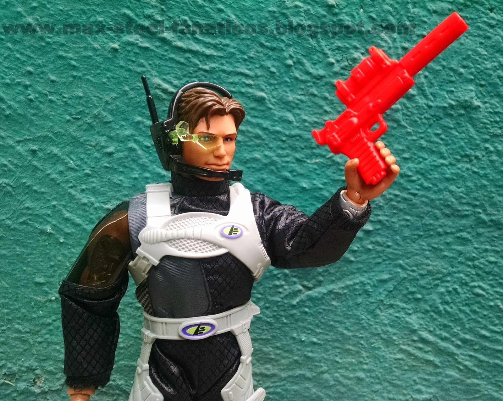 Max Steel Fanáticos: Max Steel Night Combat: Detalle a detalle