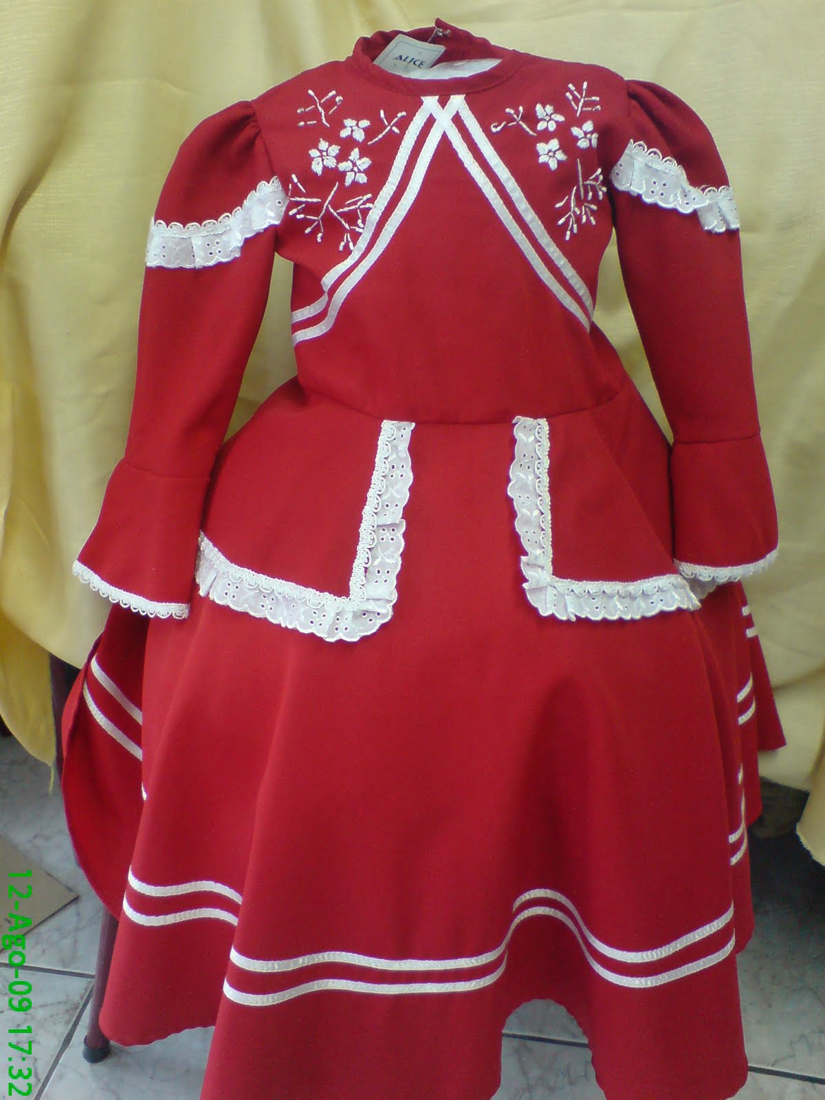 Loja Bezuka: Vestidos de Prenda