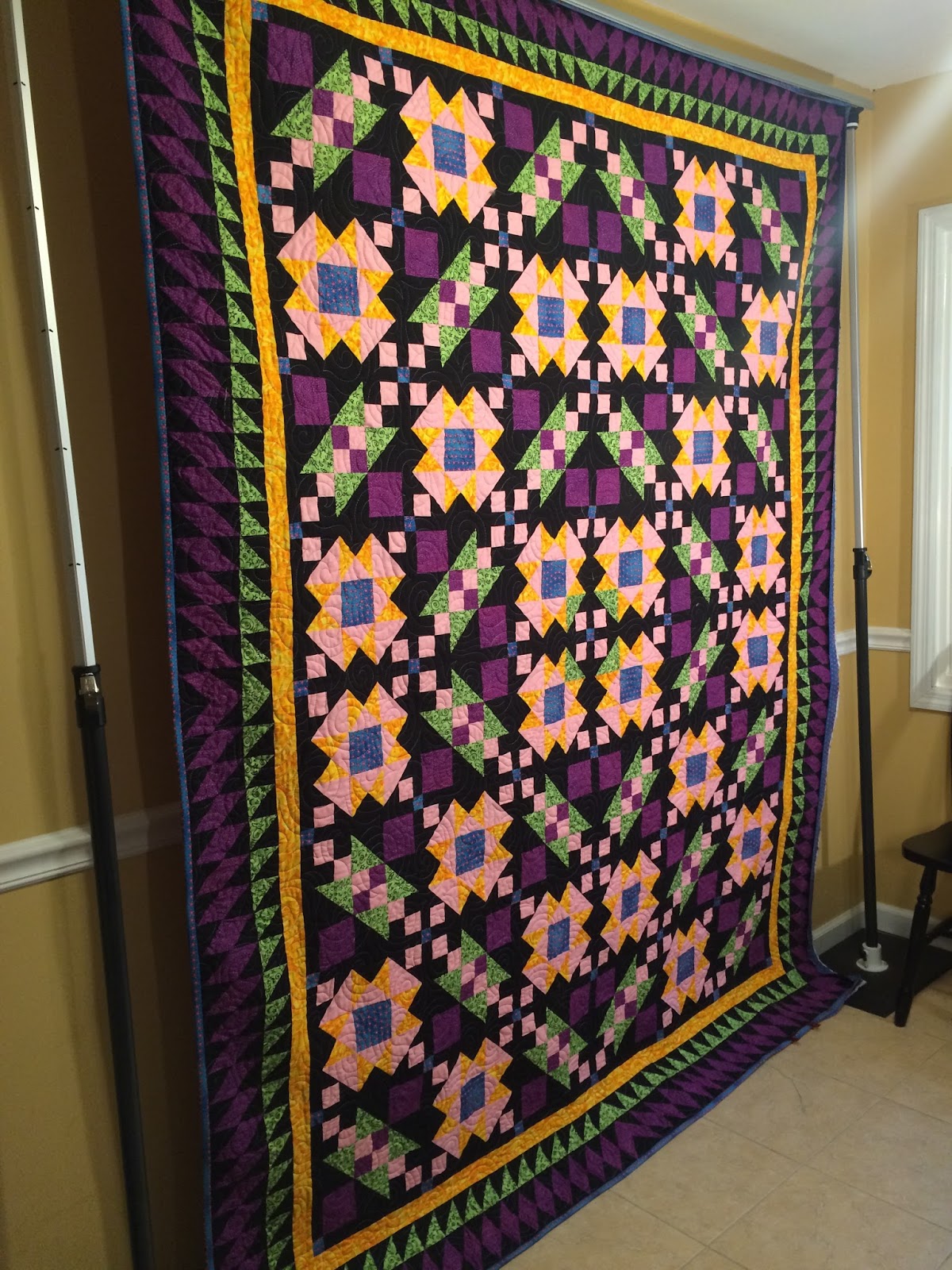 Debby Brown Quilts: Quilt Finish: Lazy Sunday
