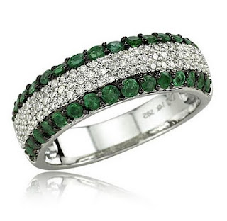 she fashion: 2012 white gold rings in pakistan