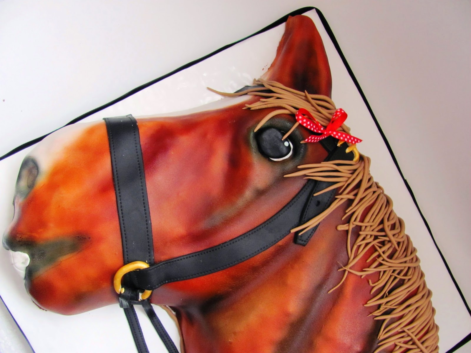 COMANDA TORT BUCURESTI: Tort cu un calut iubit!!!!