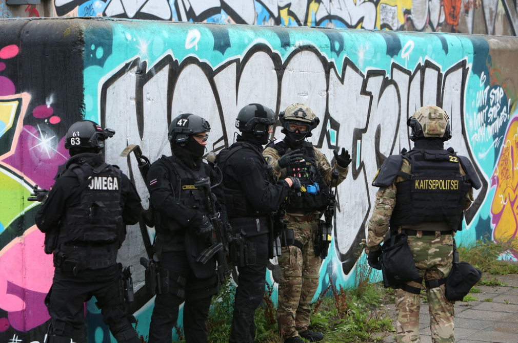 Gsg9 1/87 Unité spéciale: GSG9 Grenzschutzgruppe 9 - English Version