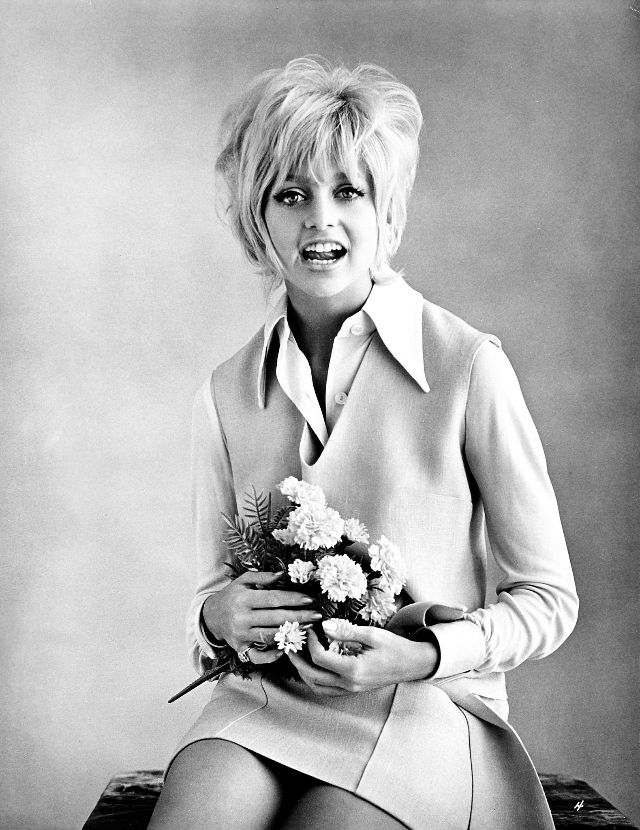 60 Gorgeous Photos of Goldie Hawn in the Mid-Late 1960s ~ Vintage Everyday