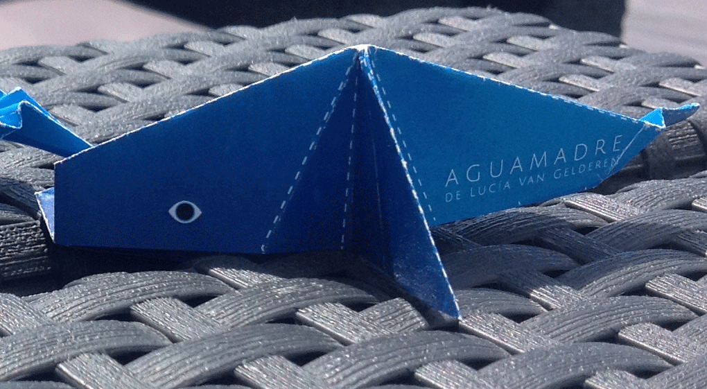 Ballena de origami, para nostálgicas/os de la temporada