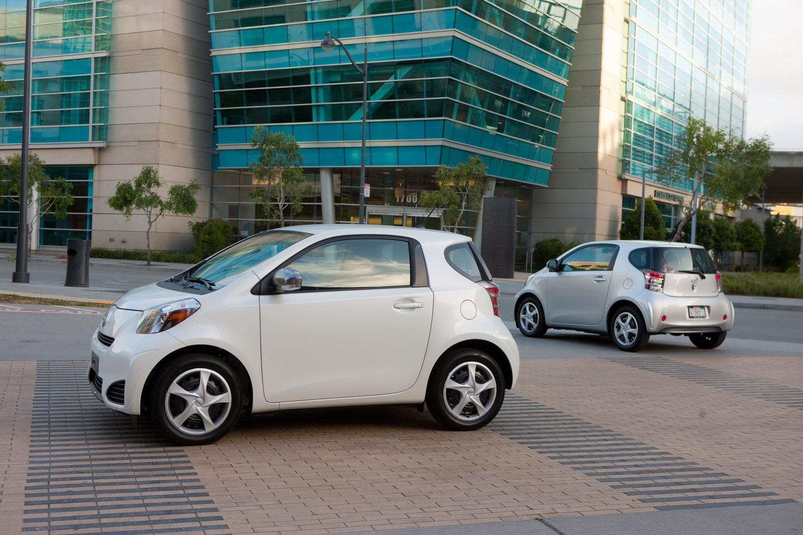 2012 Scion iQ : Premium micro-subcompact is world’s smallest four ...