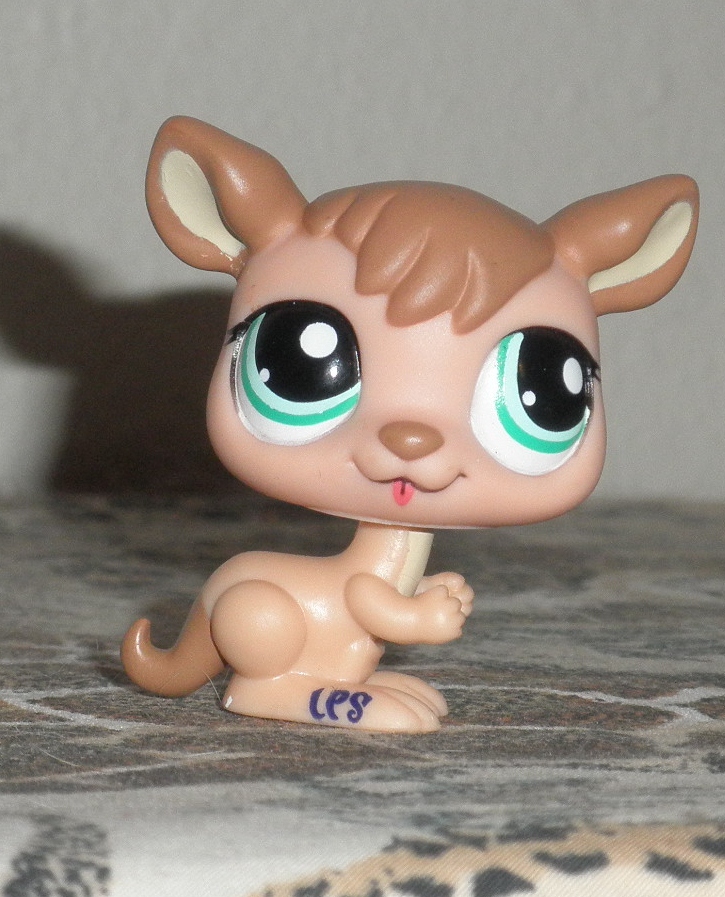 Collectomania: LPS Kangaroos
