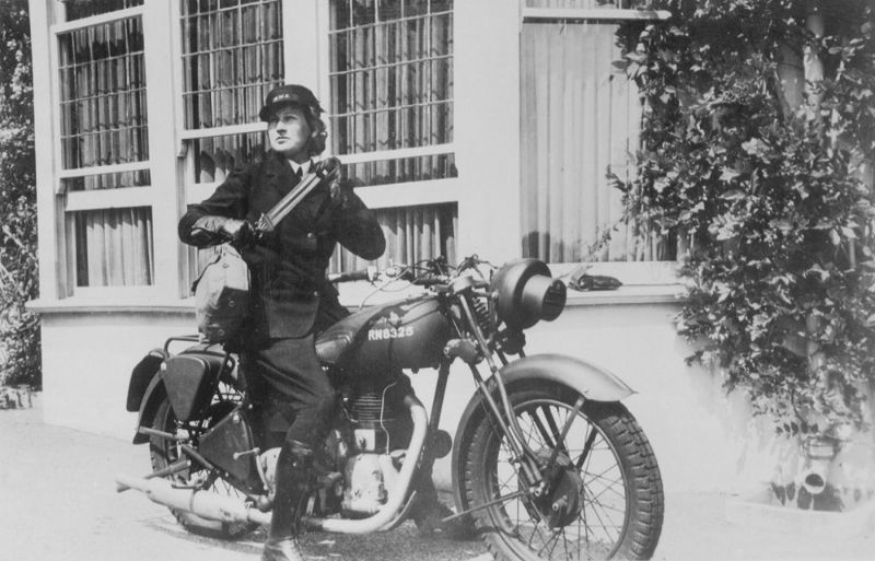 Fascinating Photos of Britain's Female Dispatch Riders During World War ...