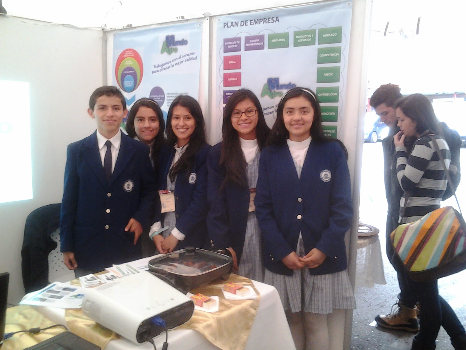 Agromundo 2014, Colegio de Formación Integral Mundo Nuevo.: 09/13/14