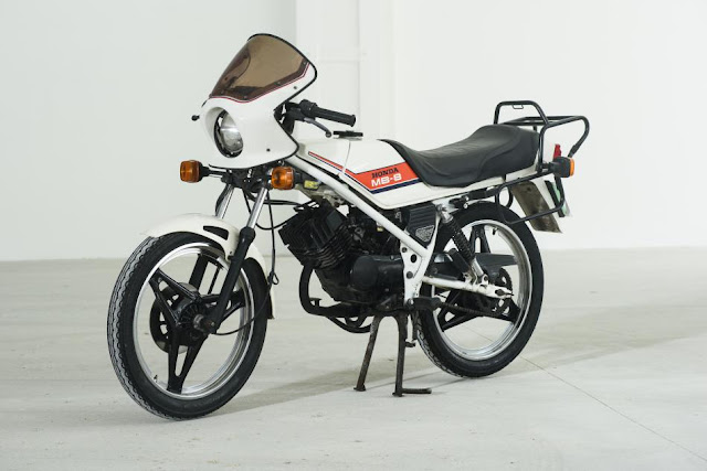 Honda M Club: Honda MB8