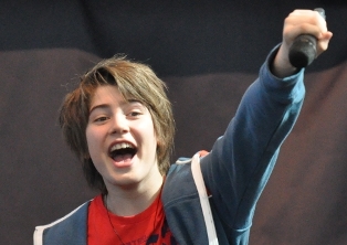 Finnish from Afar Blog: Exclusive: Finnish Teen-Idol Robin is Deaf!