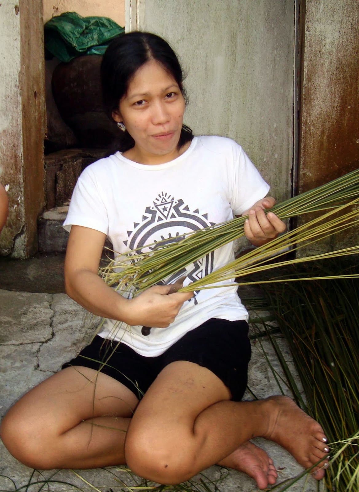 Naturalism - the Eighth Sense: Make your own "walis tingting" (coconut ...