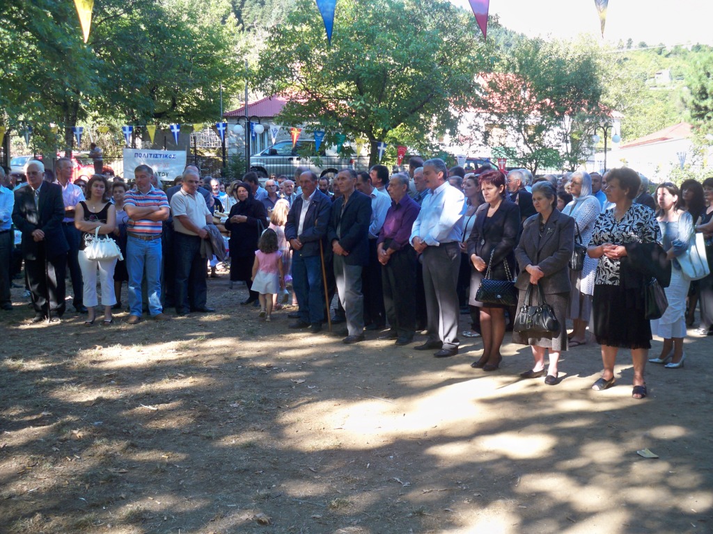 ΤΡΟΒΑΤΟ ΕΥΡΥΤΑΝΙΑΣ: Η ΥΨΩΣΗ ΤΟΥ ΤΙΜΙΟΥ ΣΤΑΥΡΟΥ ΣΤΟ ΤΡΟΒΑΤΟ
