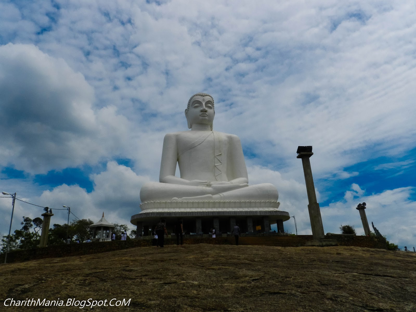 CharithMania: Ethagala (ඇතාගල) (the Elephant Rock)
