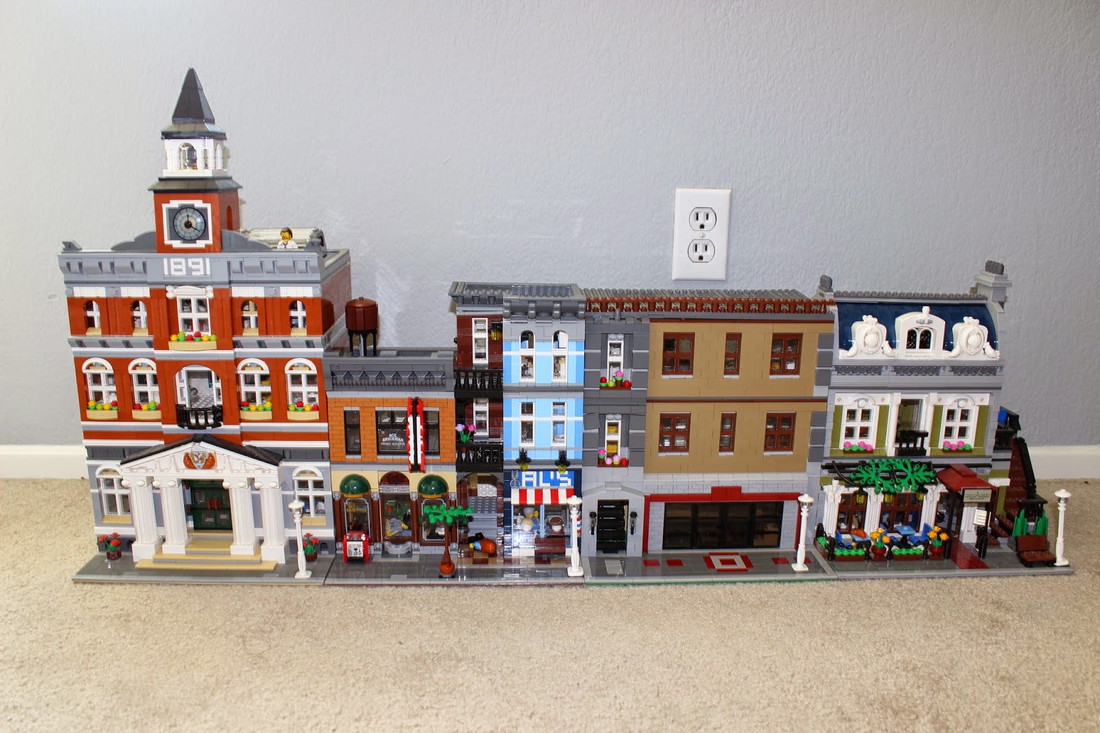 Toppertwist's Blog: LEGO Apartment and Coffeeshop Modular MOC