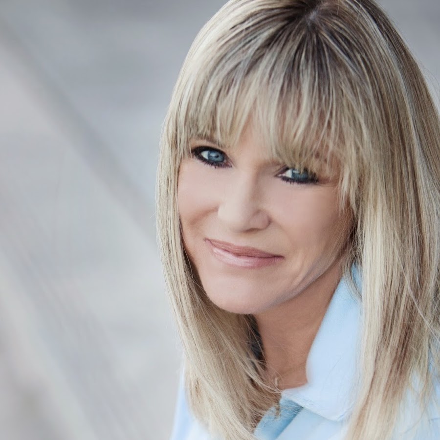 GrazieElvis - Elvis Presley Official Fan Club: INTERVISTA A SHIRLEY DIEU