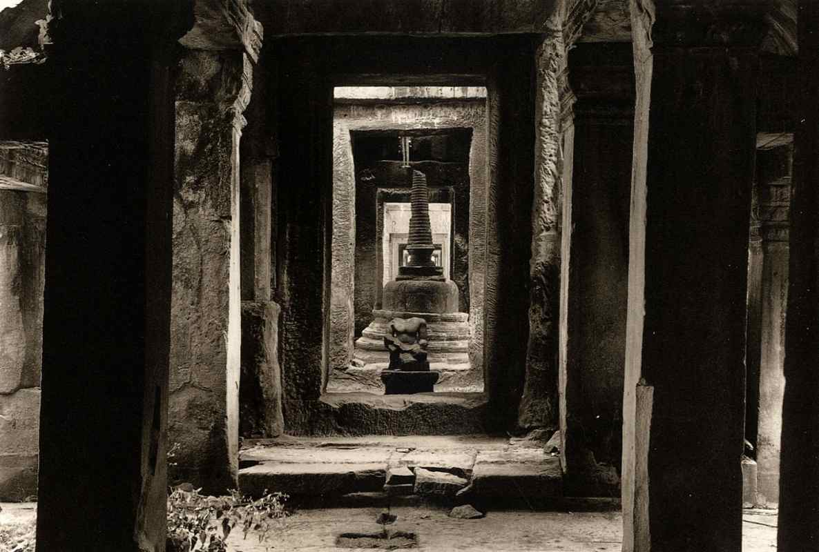 Los Grandes Fotografos: Kenro Izu (1949)