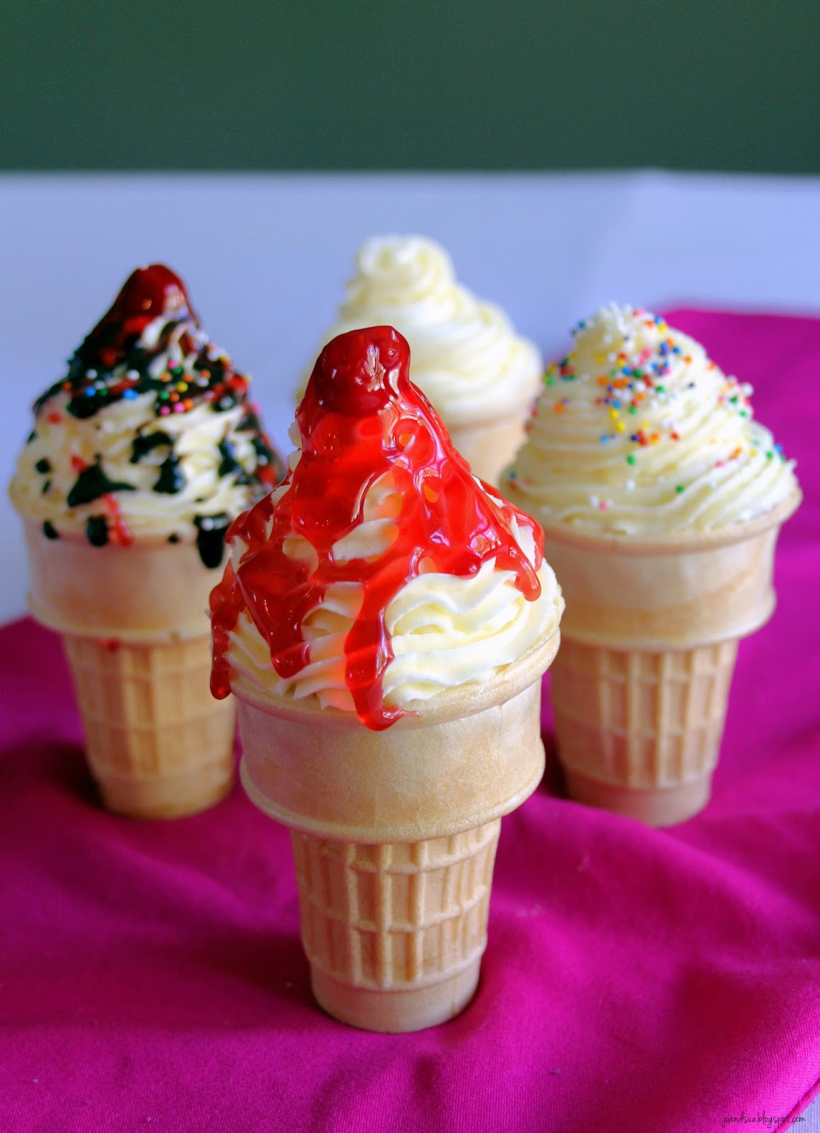 Jo and Sue: Baked Cheesecake Cones