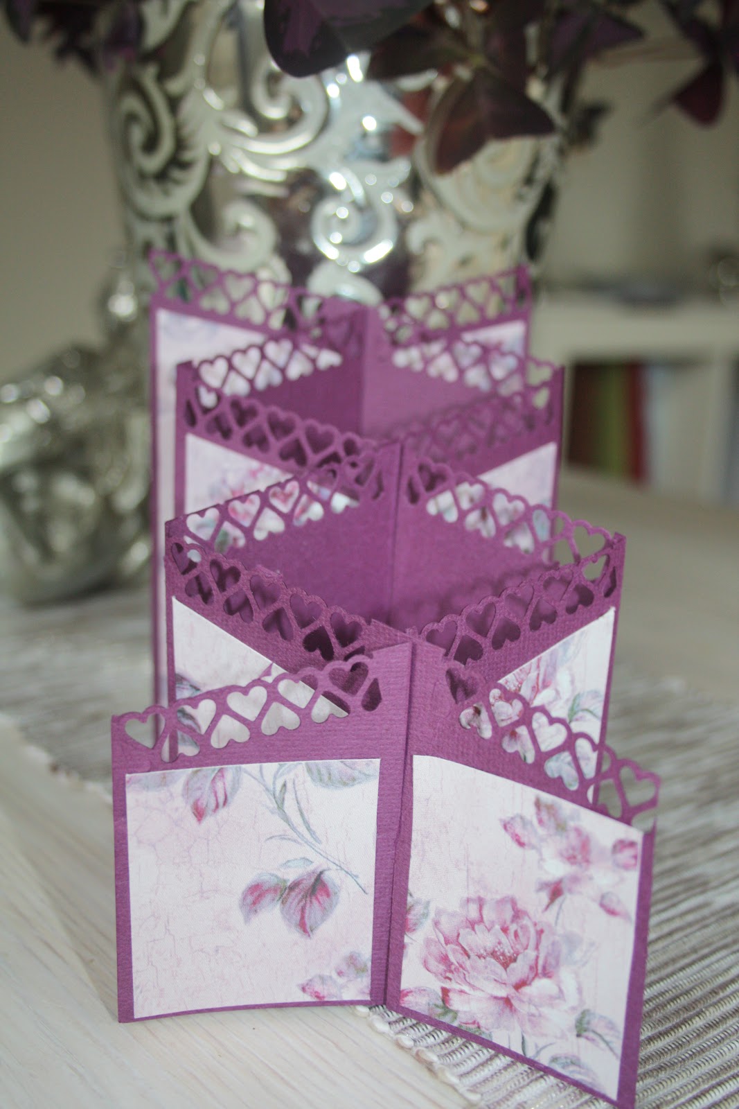 Scraphaugen: Double tri fold cascade card