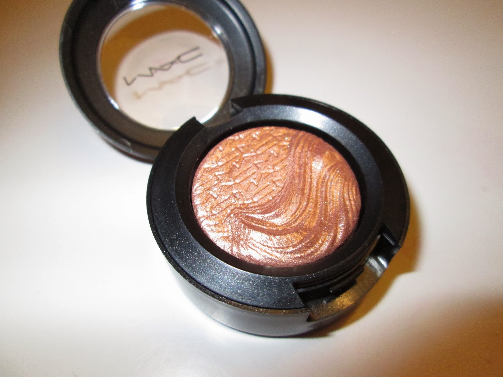 MAC Extra Dimension Sweet Heat Eye Shadow Review