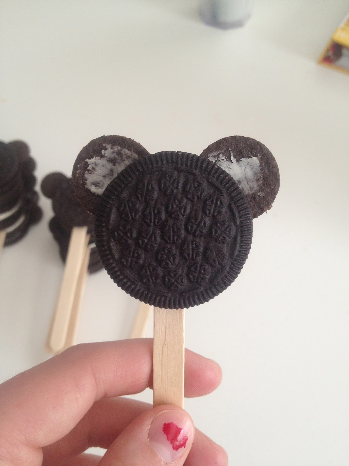 two points for honesty: mickey mouse oreo pop tutorial
