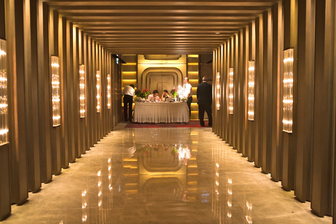 lor & fai: Renaissance Harbour View Hotel - Oasis Room