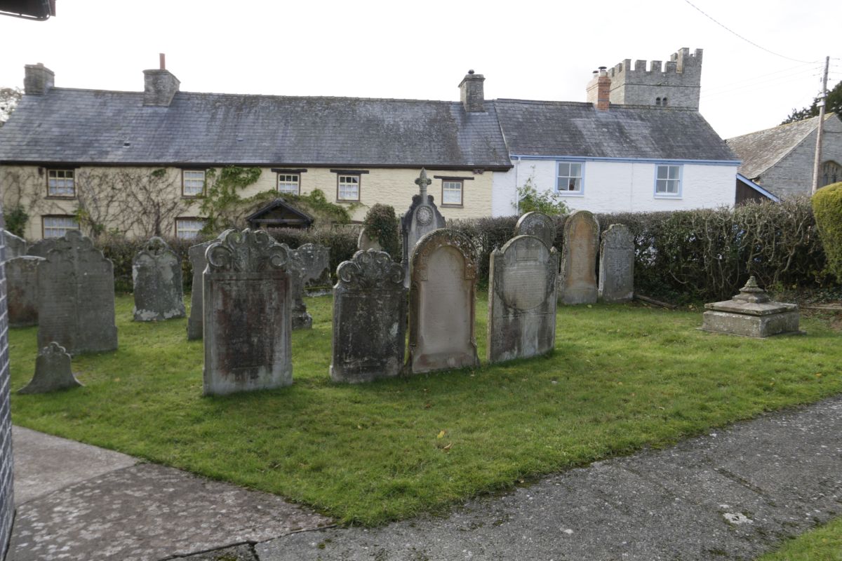 The Church Explorer: Crickadarn Chapel