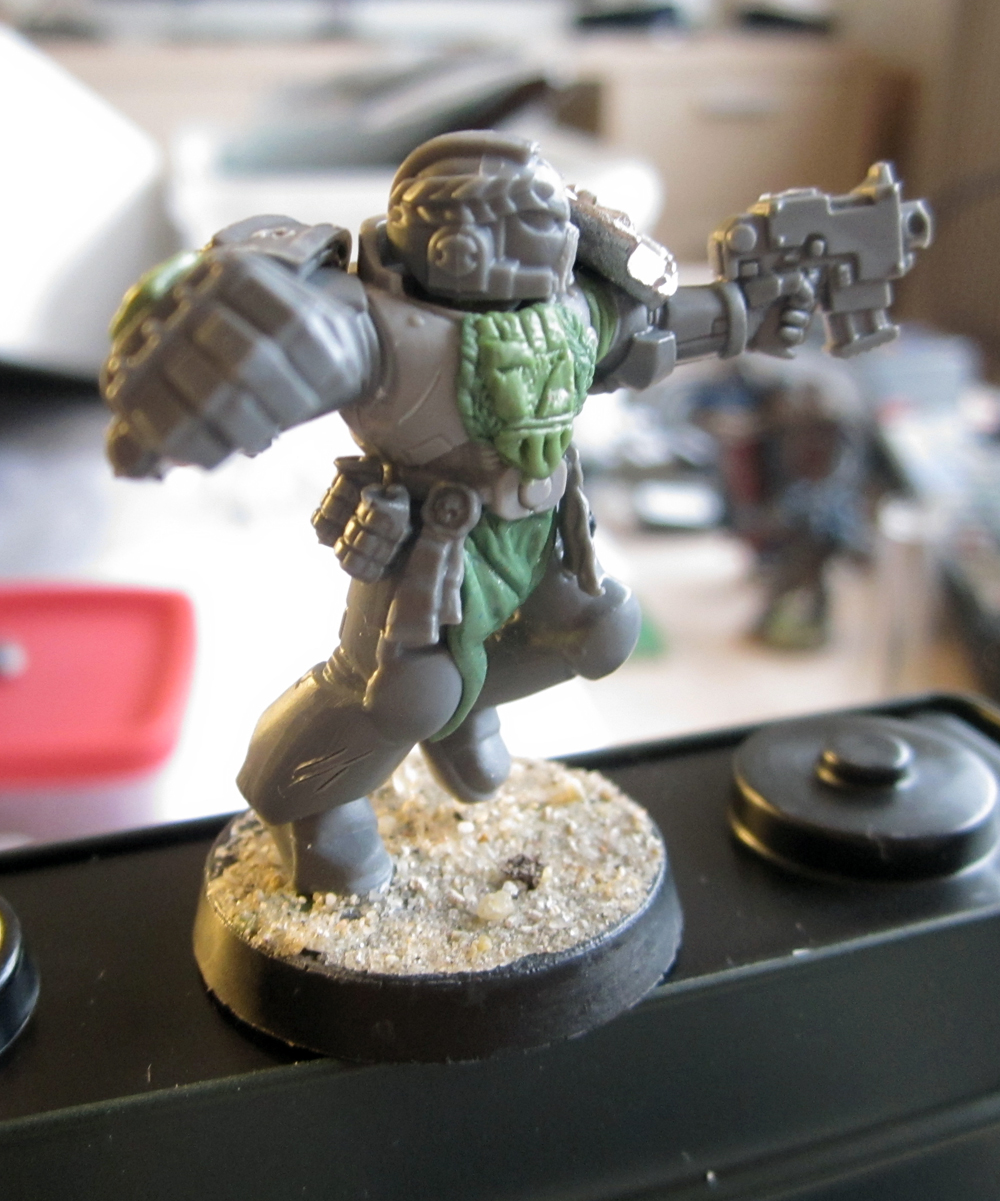 Dorn's Arrow: Crimson Fists - Captain Cortez - Construction