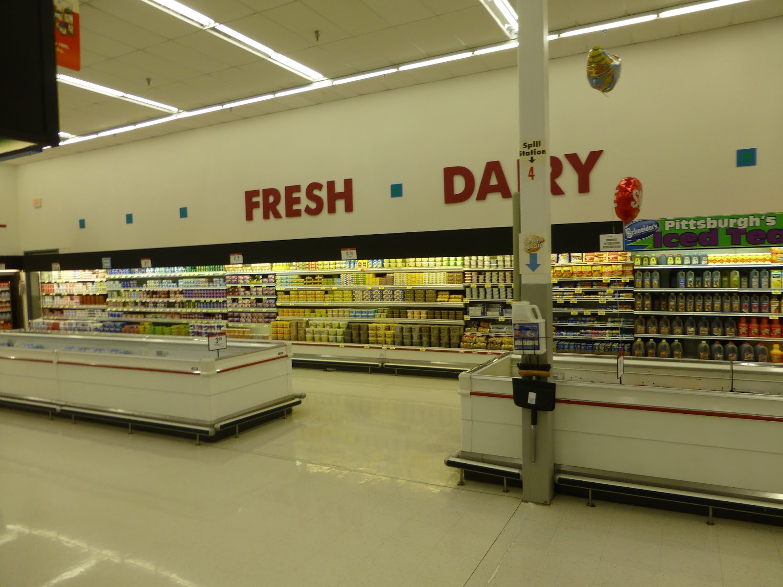 Dead and Dying retail: Death of a Super Kmart : The Moon Township story