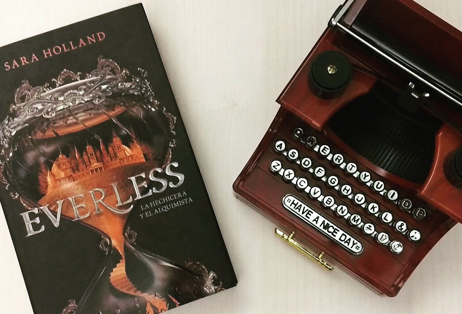 Reseña: Everless - Sara Holland - Papá Lector