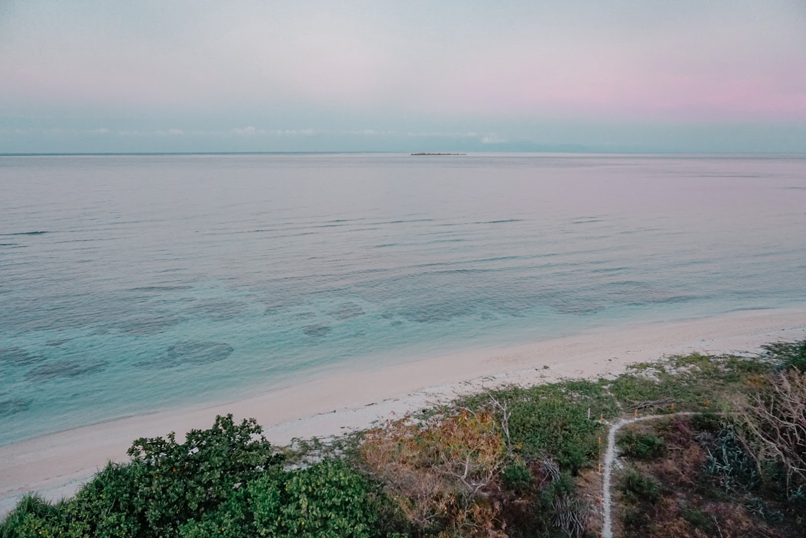 APO REEF NATURAL PARK TRAVEL GUIDE 2020 - The Queen's Escape