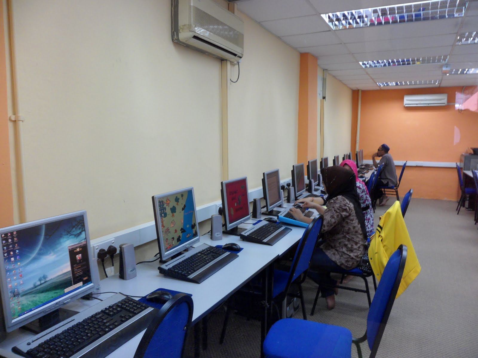 KURSUS KOMPUTER ~ IDMZONE