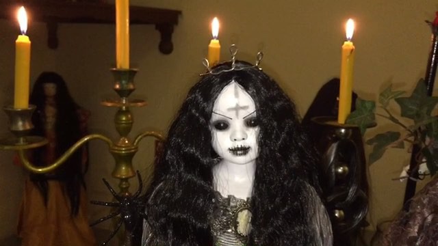 7 Fakta Unik: 7 BONEKA SERAM DI BERBAGAI DUNIA