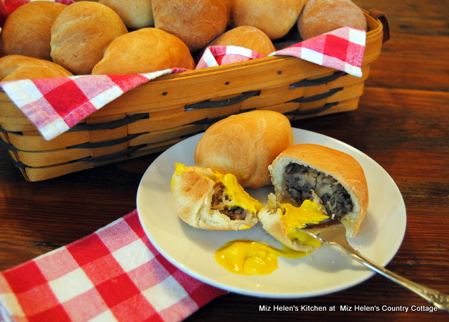 Beirocks (German Stuffed Bun)