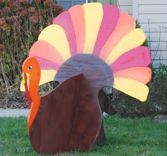 Do it yourself and save: Crafty, DIY wooden turkey lawn decoration