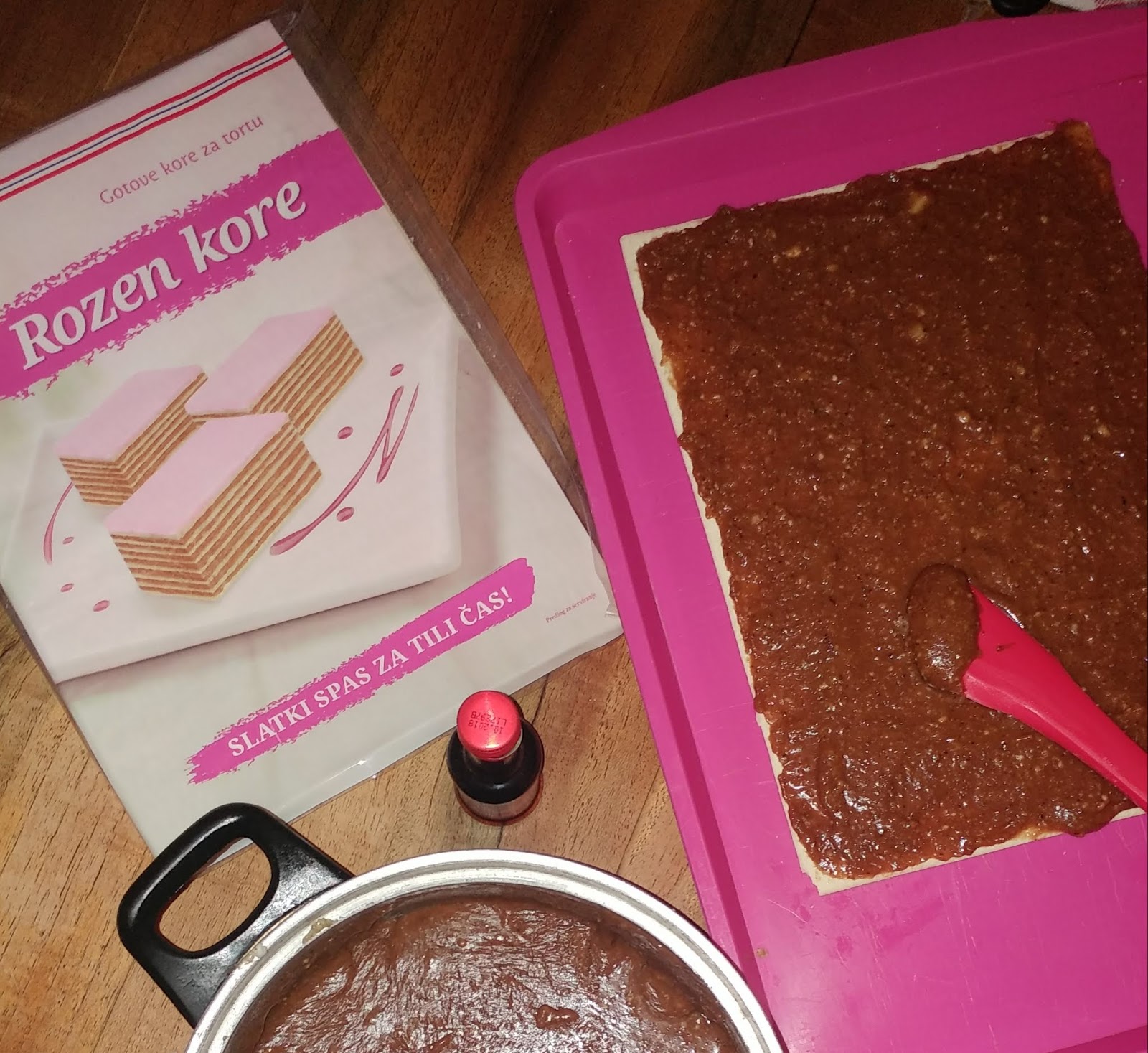 Moje slatko carstvo: Čoko- rum rozen kolač