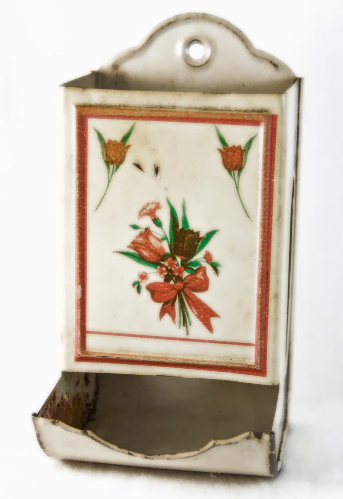 Aunt Betty's: Tin Treasures