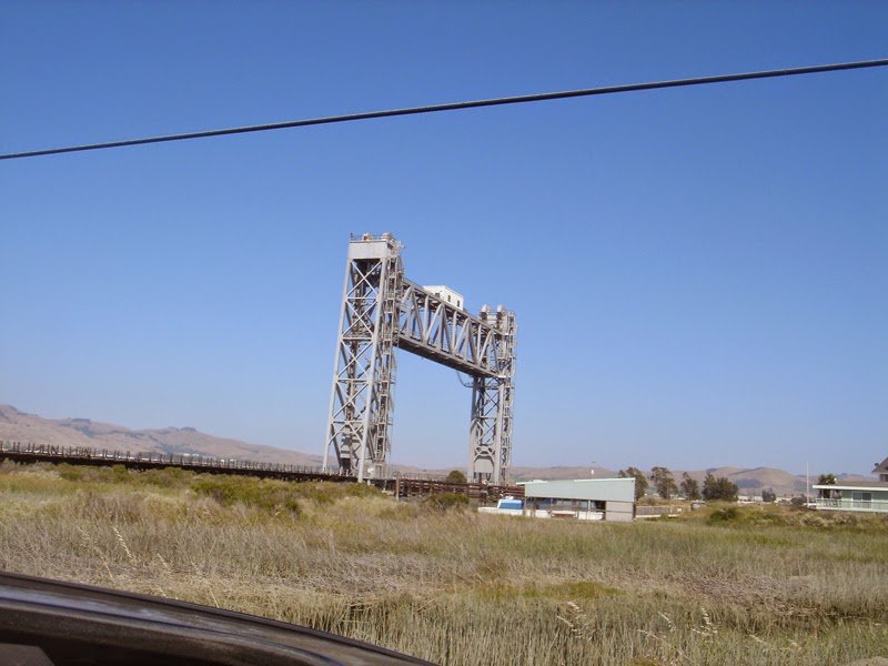 Cakes And Ale: Edgerly Island