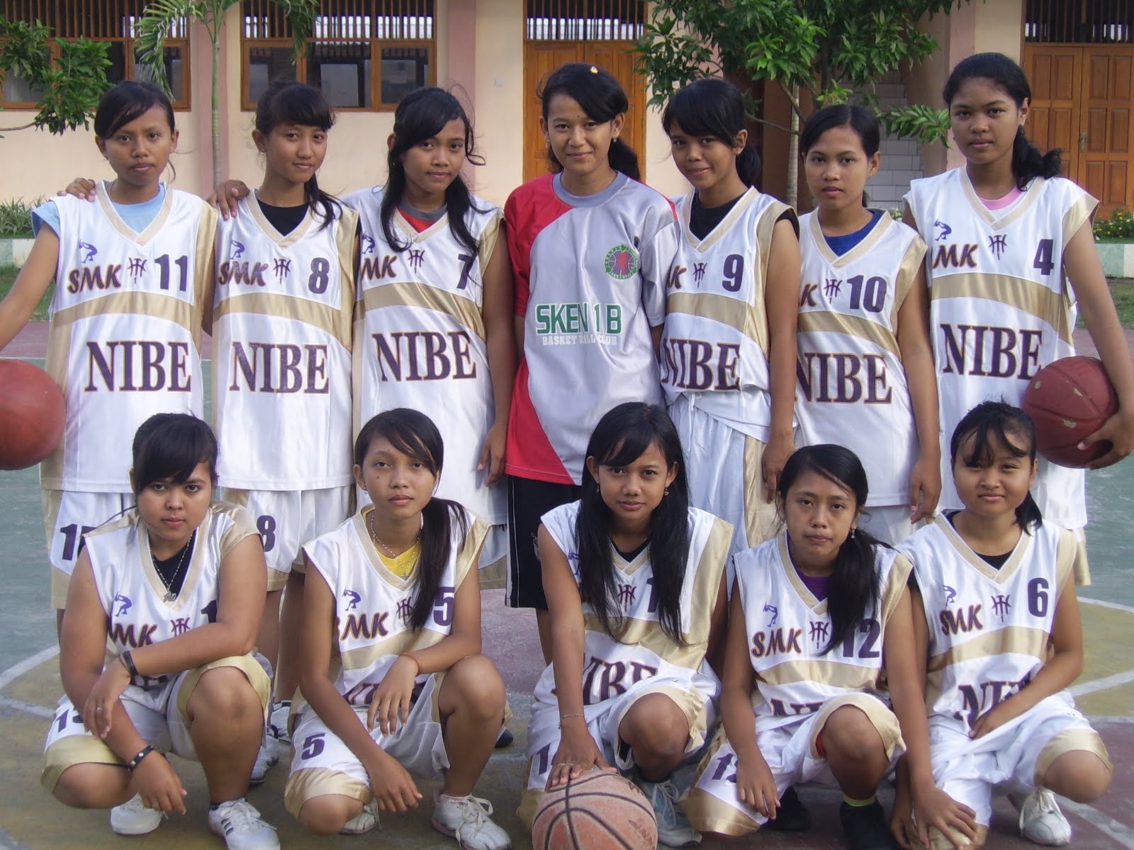 Foto Ekstra Basket Tahun 2011 ~ SMK NEGERI 1 BEJI PASURUAN