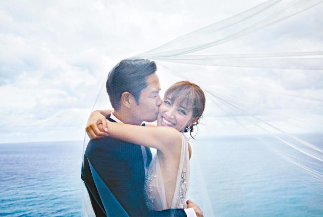 TVB Entertainment News: Kevin Cheng marries Grace Chan in Bali