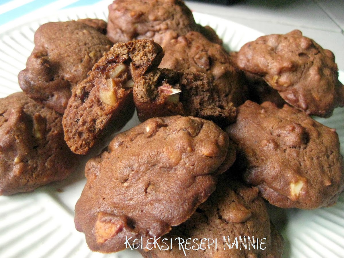 RESEPI NENNIE KHUZAIFAH: COOKIE COKLAT BADAM
