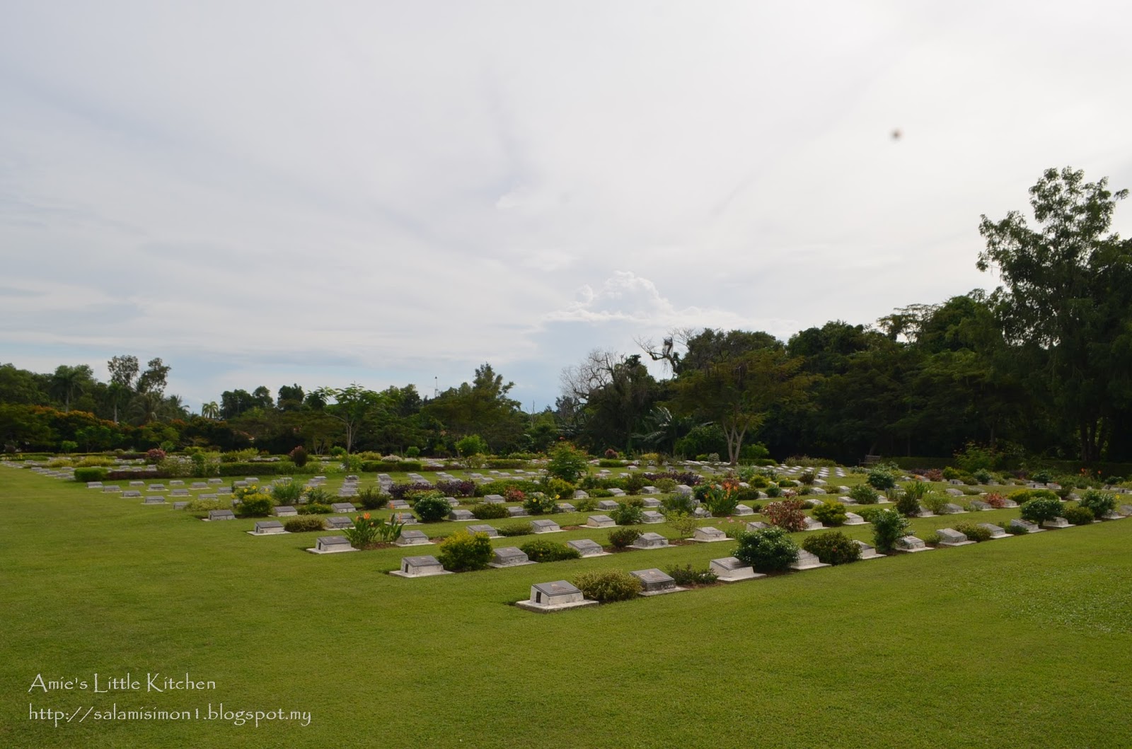 World War II Memorial ( Tugu Peringatan Perang Dunia II) di Labuan ...