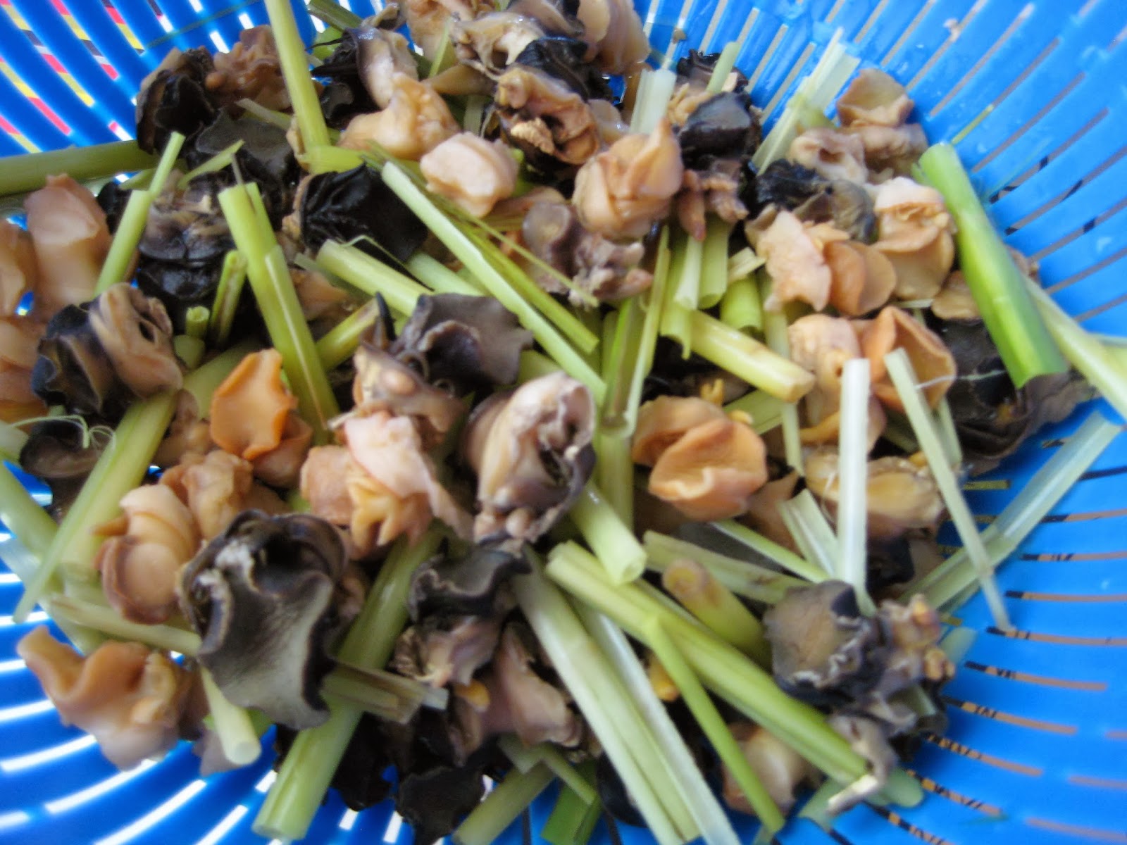 Làm chả ốc - Quinhon11