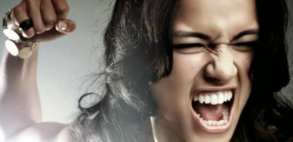 TENGUERECHE: Lo que una mujer brava es capaz de hacer... cuidado.