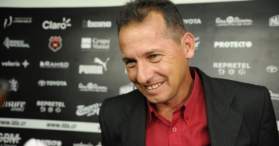 Wilmer López es el nuevo entrenador de Liga Deportiva Alajuelense